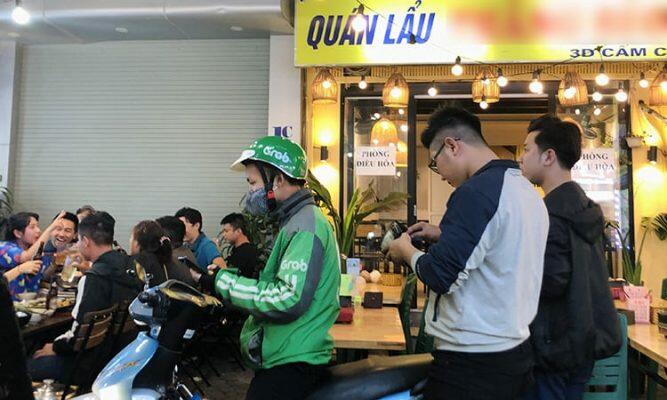 Việt Nam: Dịch vụ gọi xe cho dân nhậu đắt khách | Báo Mỹ